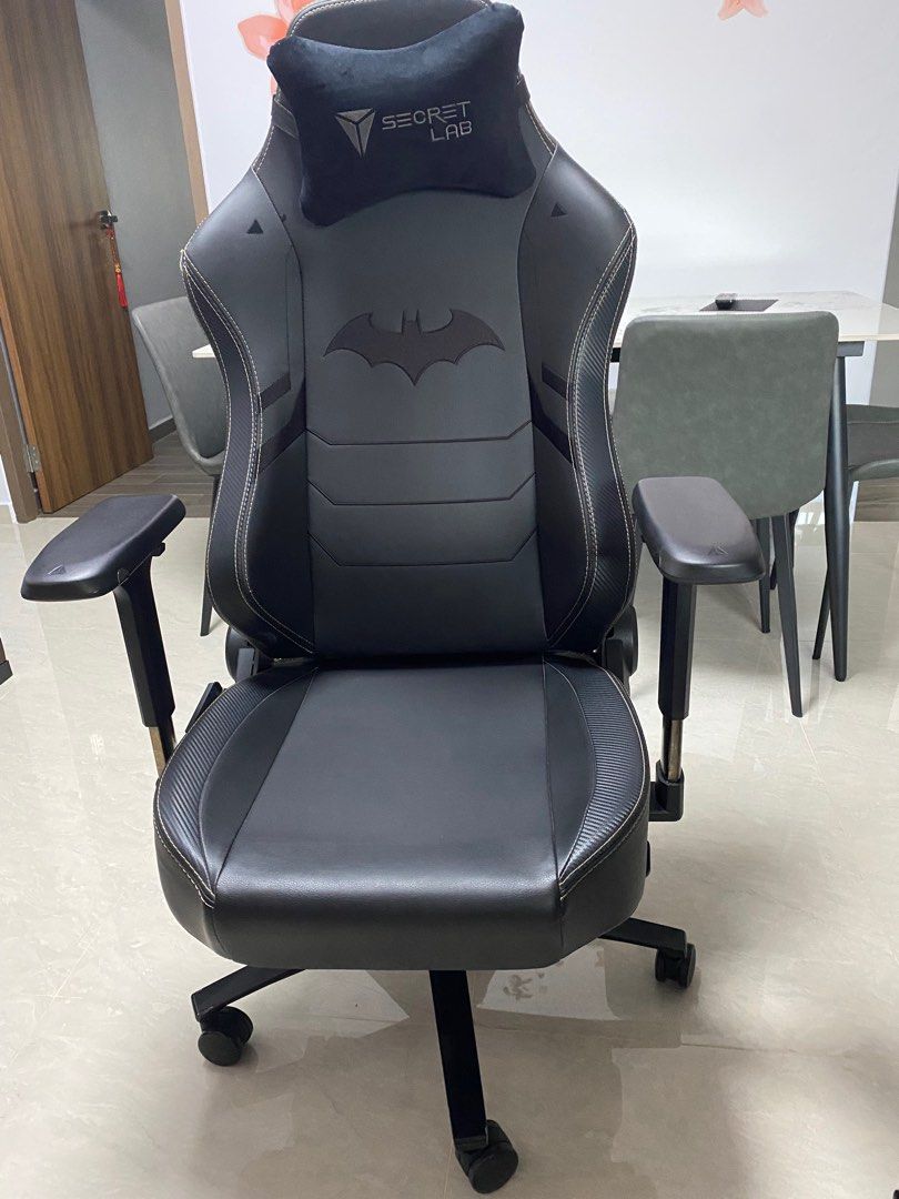 SecretLab Titan Batman Chair, Furniture & Home Living, Furniture ...