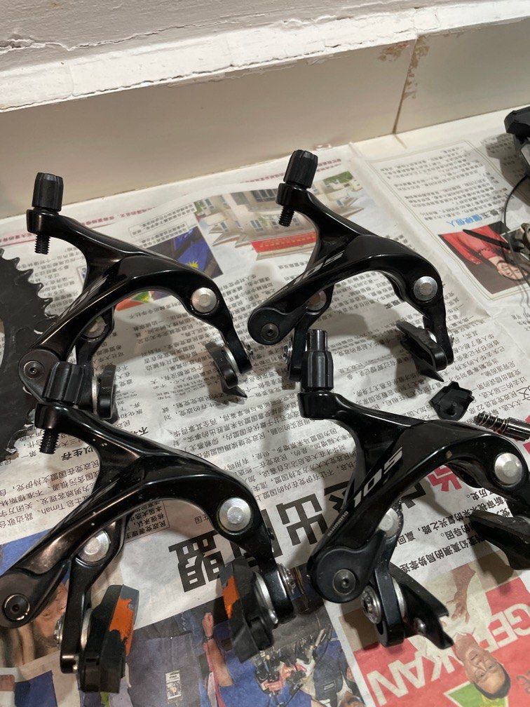 Shimano 105 R7000 Regular Mount Rim Brake Calipers, Sports Equipment ...