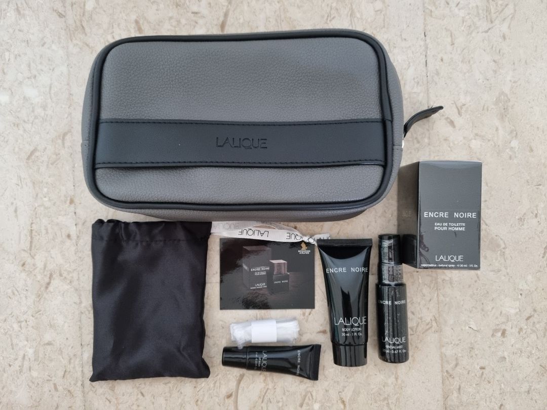 SIA Singapore AirLine First Class LALIQUE Amenity Kit, Beauty ...