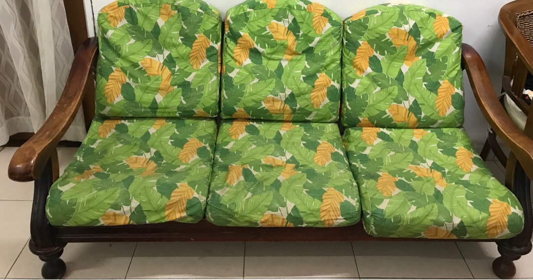Sofa Kayu Free Span, Furniture & Home Living, Furniture, Sofas on Carousell