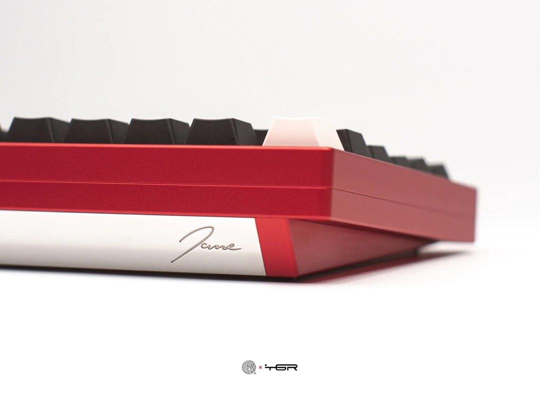 Tgr Jane v2 me crimson red, Computers & Tech, Parts & Accessories ...