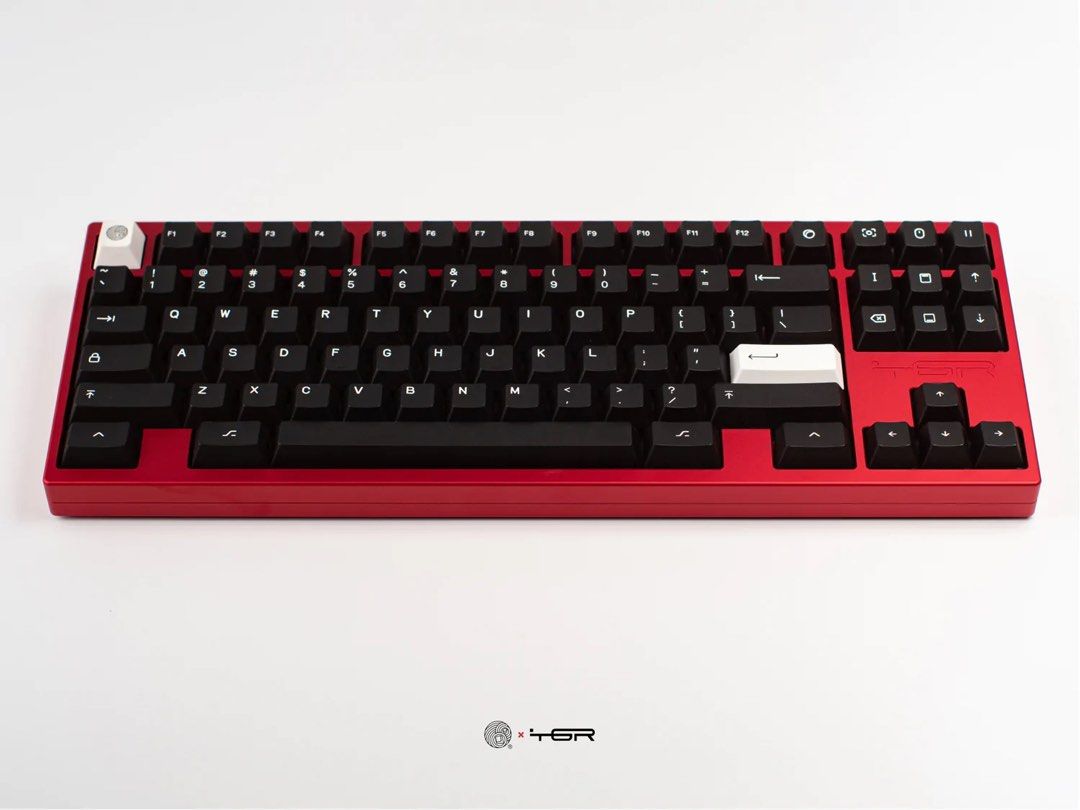 Tgr Jane v2 me crimson red, Computers & Tech, Parts & Accessories ...