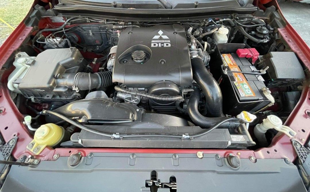 Mitsubishi Strada GLS - V 4x4 AT Superloaded Super Fresh Top of the ...