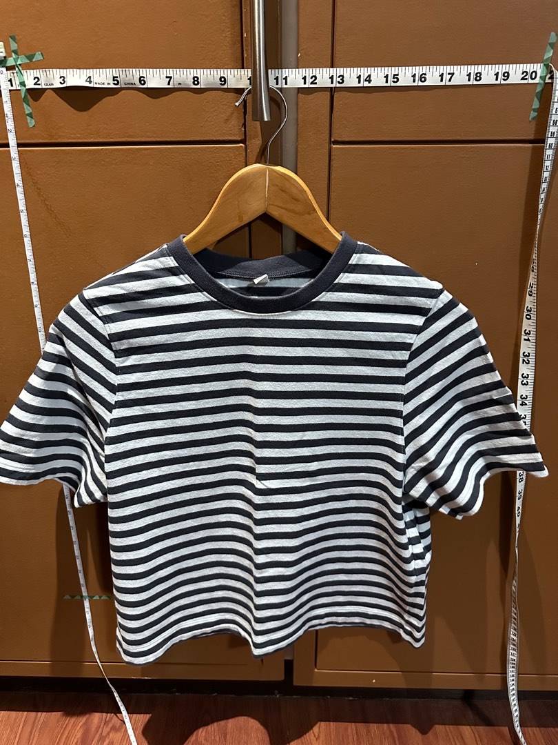 Uniqlo Box Shirt, Women's Fashion, Tops, Shirts on Carousell