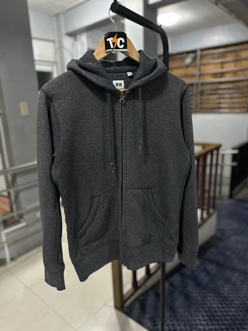 Uniqlo hoodie, Men's Fashion, Activewear on Carousell