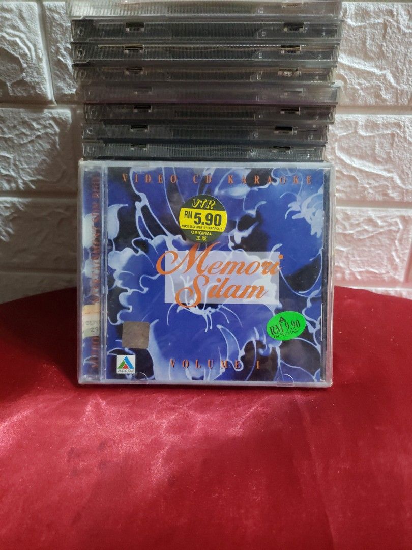 VCD KARAOKE / 1997 - MEMORI SILAM VOL 1, Hobbies & Toys, Music & Media, CDs & DVDs on Carousell