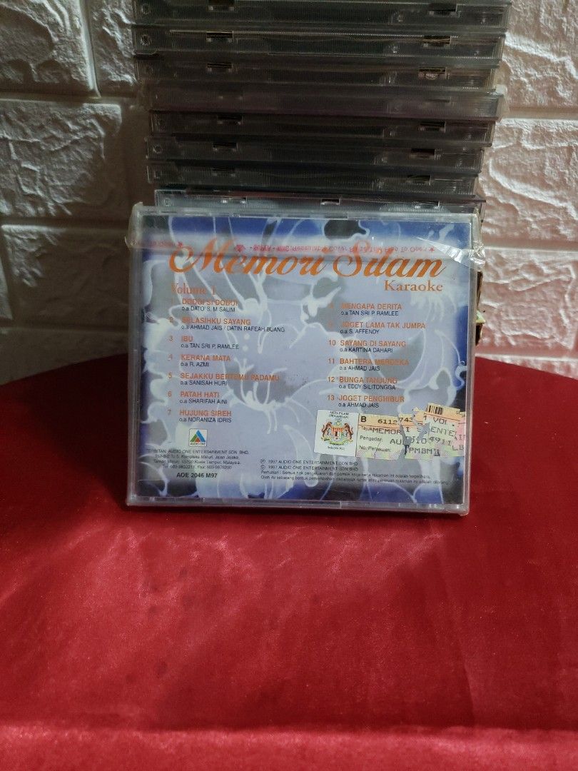 VCD KARAOKE / 1997 - MEMORI SILAM VOL 1, Hobbies & Toys, Music & Media, CDs & DVDs on Carousell