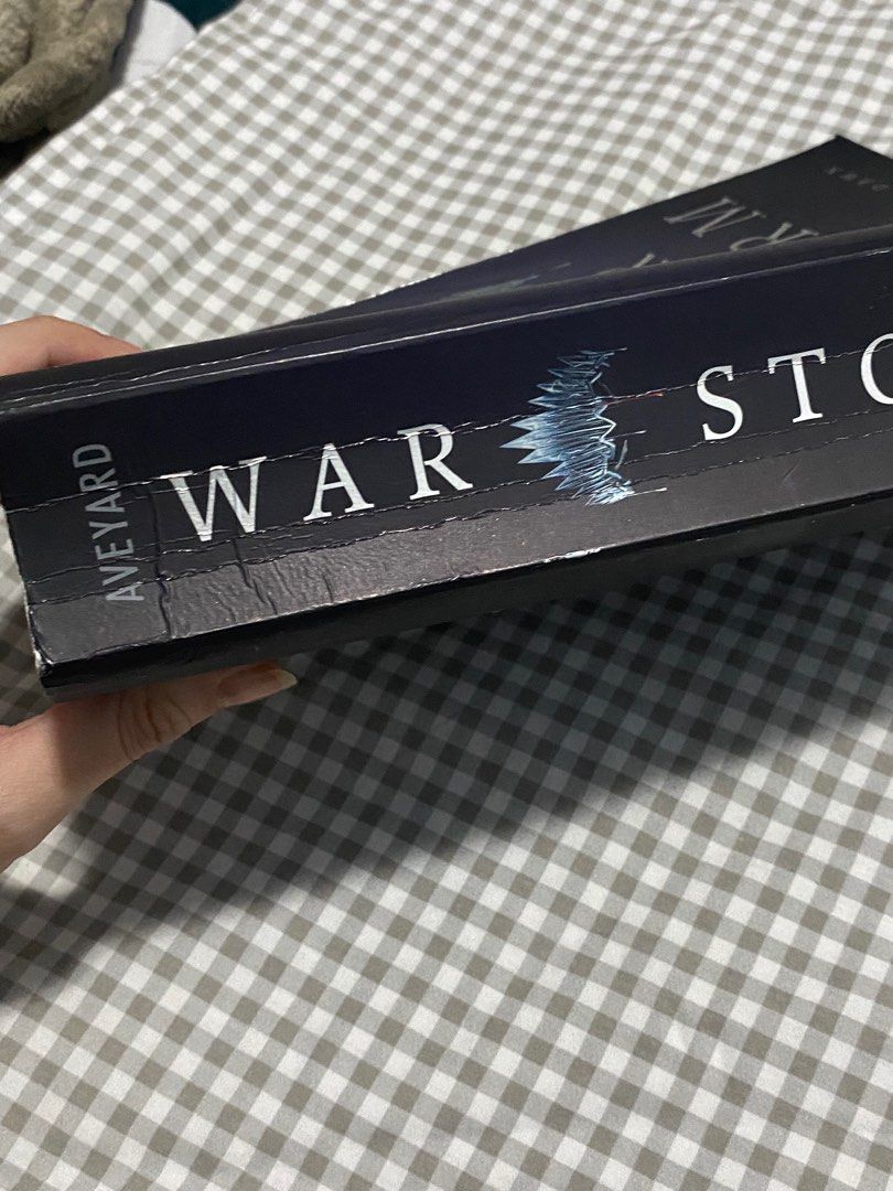 war storm by victoria aveyard (red queen series, YA booktok), Hobbies & Toys, Books & Magazines ...