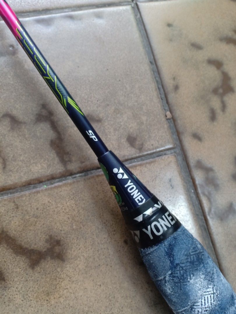 Yonex Voltric ZZ force II Lee Chong Wei badminton racket, Sports ...