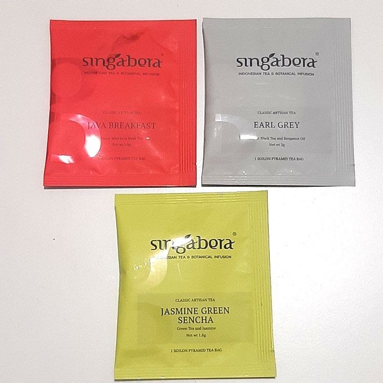 3 pyramid-shaped Singabera Tea Bags. EARL GREY, JAVA BREAKFAST, JASMINE ...