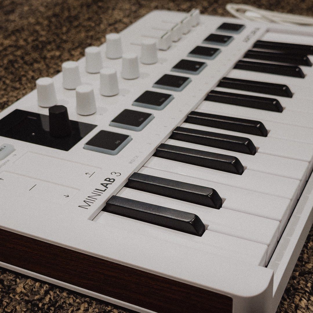 Arturia Minilab MKIII/3, Hobbies & Toys, Music & Media, Musical ...