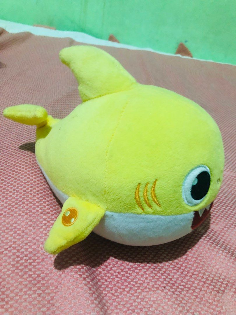 Baby Shark Pinkfong soft toy English, Hobbies & Toys, Toys & Games on Carousell