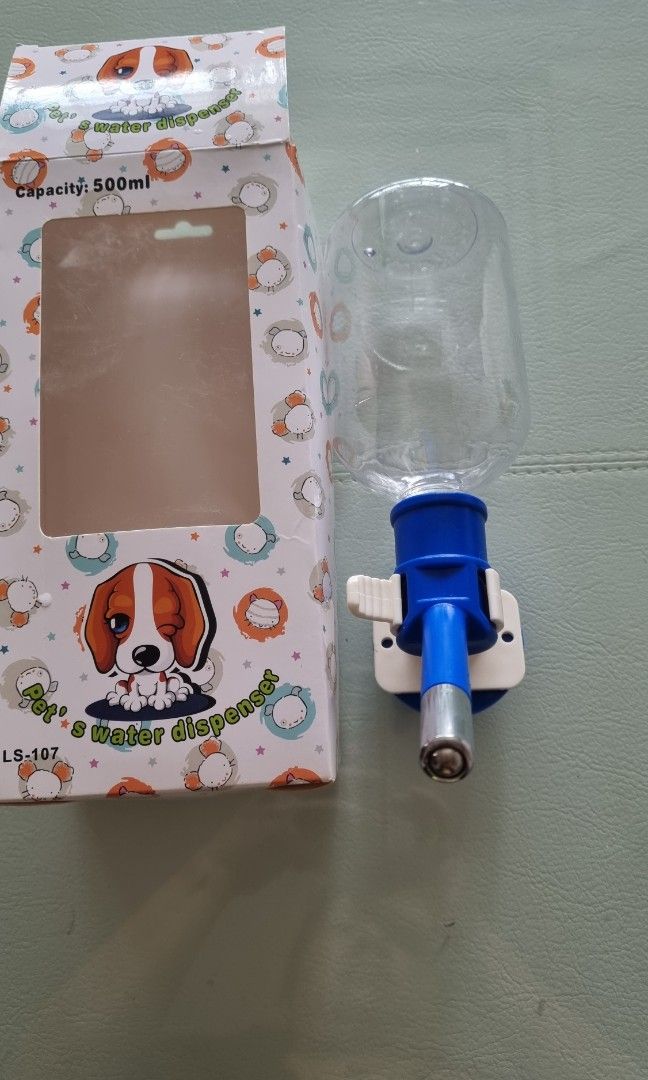 Brand New 500ml pet drinking water dispenser bottle, Pet Supplies, Homes & Other Pet Accessories ...