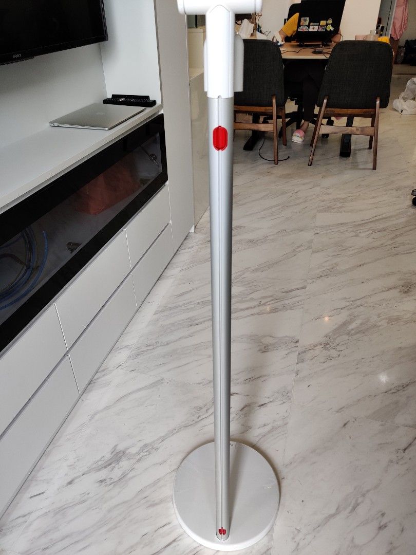 Dyson original v12 Dok (Docking station), TV & Home Appliances, Vacuum ...