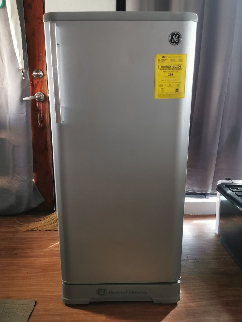 GE slightly used 7 cubic ft. Ref, lost receipt, available matipid sa ...
