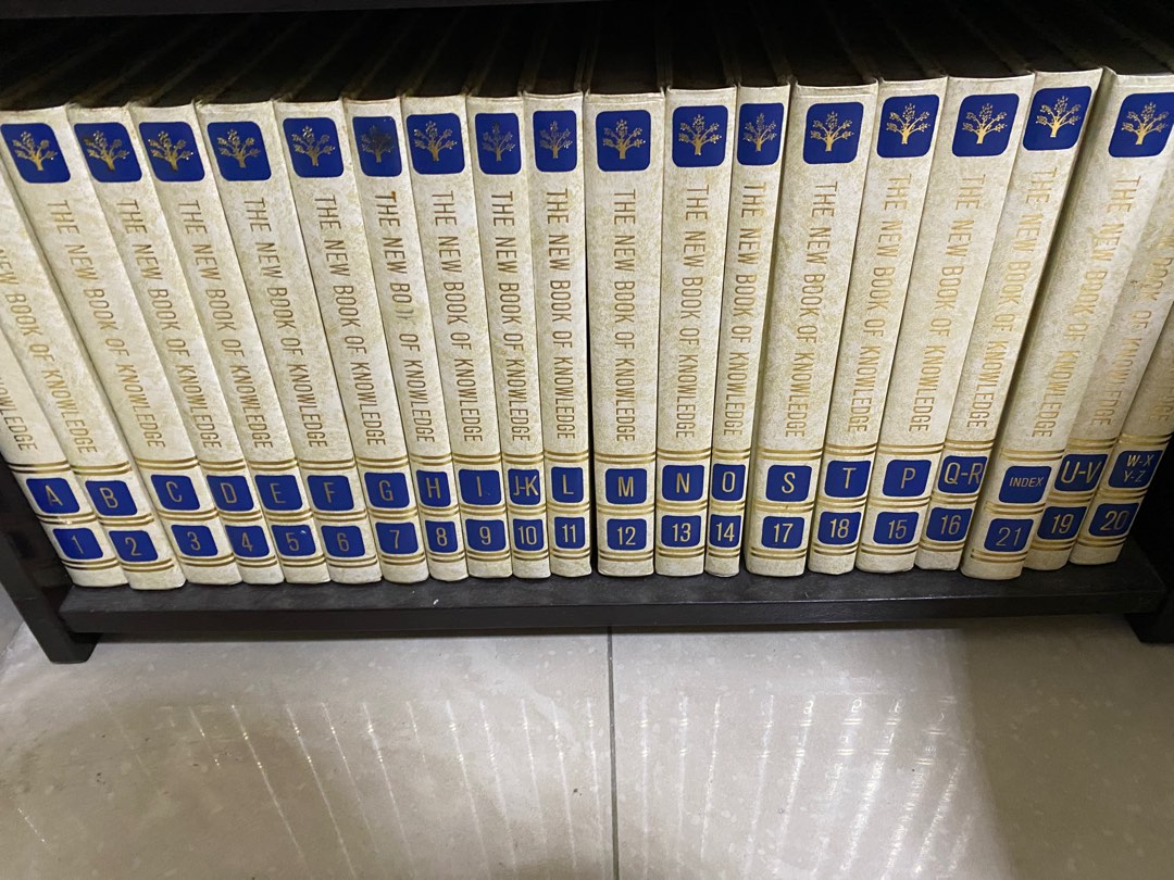 Grolier The New Book of Knowledge Encyclopaedia, Hobbies & Toys, Books ...