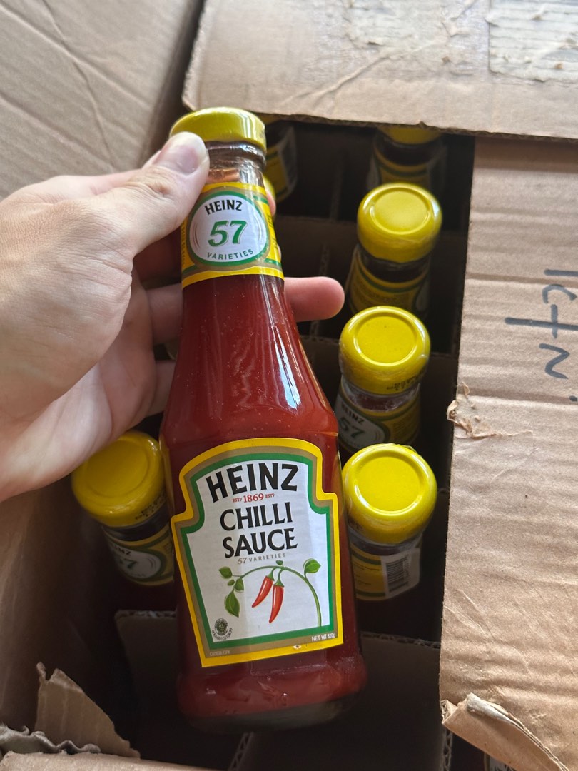 Heinz chilli sauce x23 btl, Food & Drinks, Packaged & Instant Food on ...