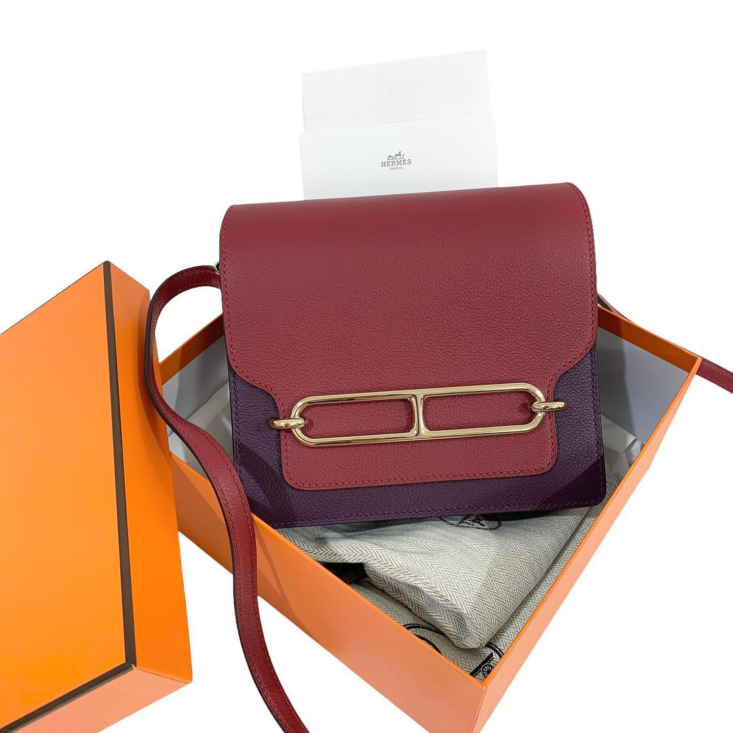 全新HERMES MINI ROULIS 黑加侖紫色拼石榴紅淡金扣Evercolor皮 #BRAND NEW #香榭站正品 on Carousell