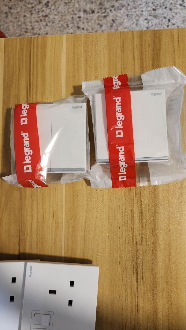 Legrand Galion White 1 Gang, 2 Gang, 3 Gang switches, TV & Home ...