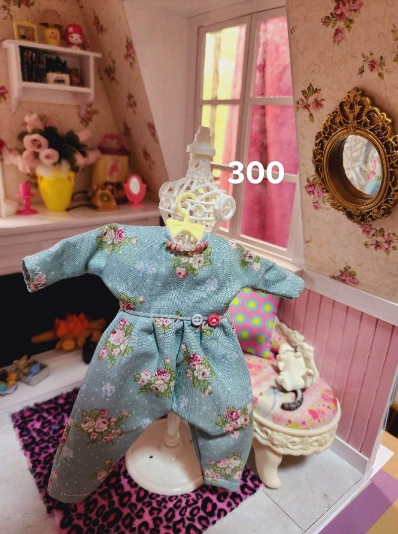Machine sewn doll clothing, Hobbies & Toys, Toys & Games on Carousell