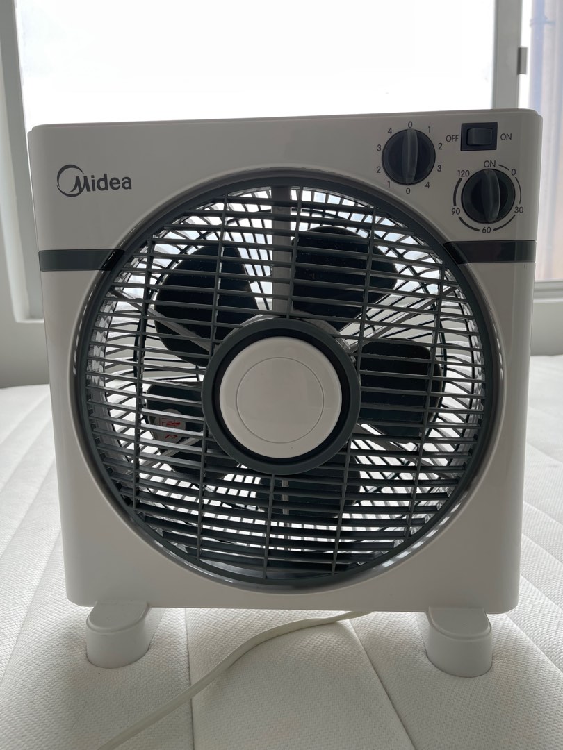 Midea Fan (KYT25-15A), 家庭電器, 冷氣機及暖風機 - Carousell