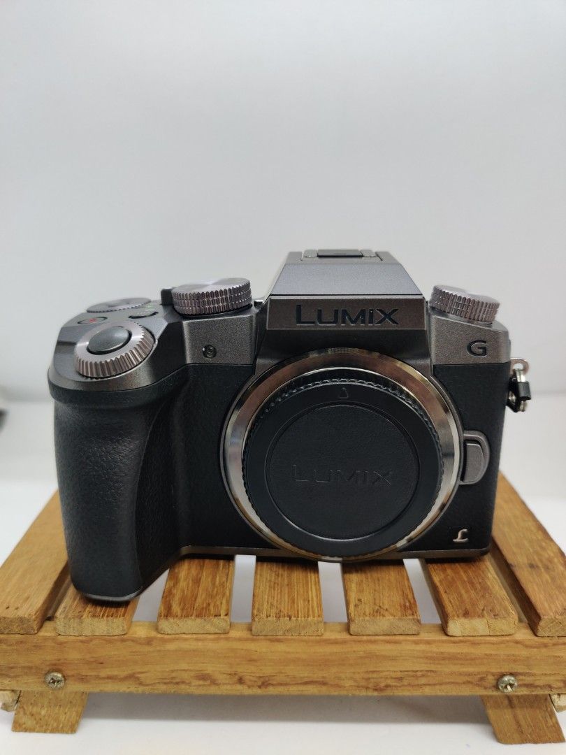 Mint! Panasonic G7 Body, Photography, Cameras on Carousell