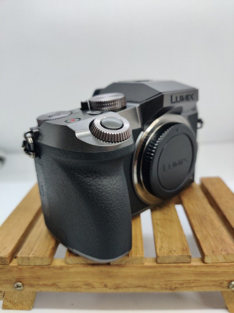 Mint! Panasonic G7 Body, Photography, Cameras on Carousell