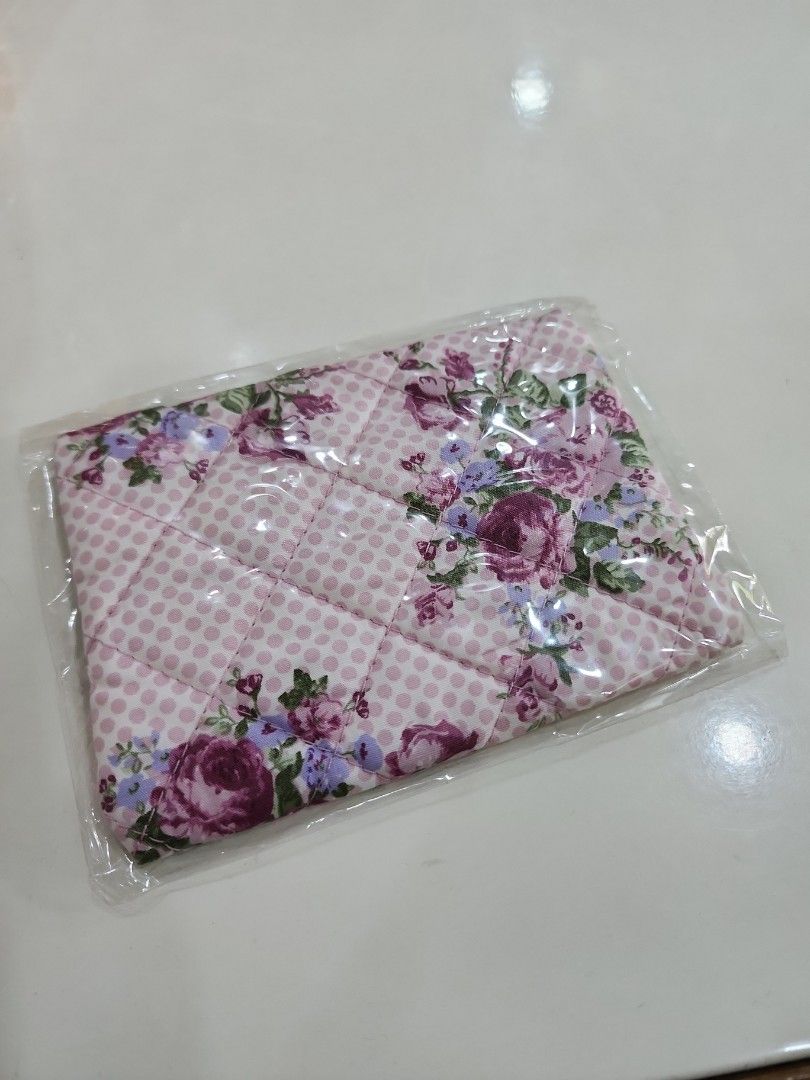 Naraya Tissue Pouch, Women's Fashion, Bags & Wallets, Purses & Pouches ...