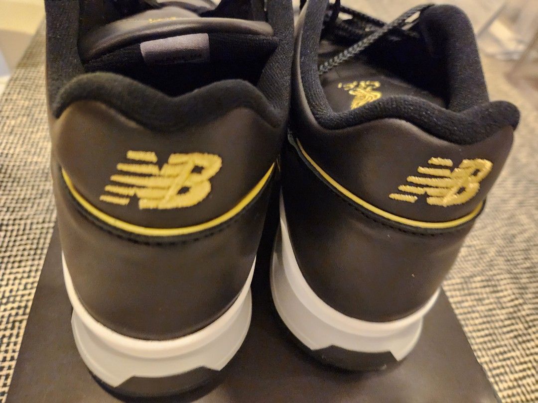 New Balance X Liverpool M1500, Men's Fashion, Footwear, Sneakers on ...