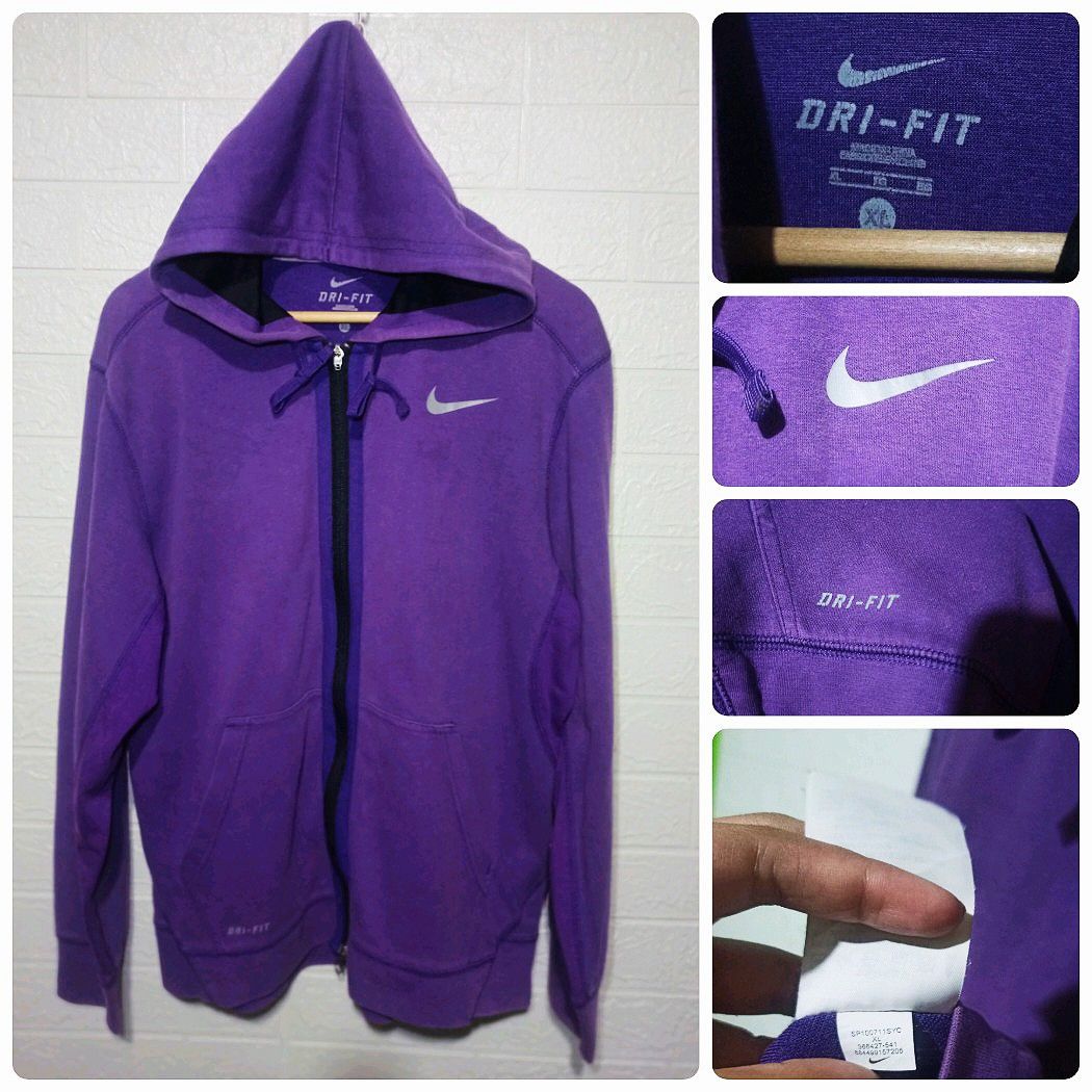 Nike Side swoosh on Carousell