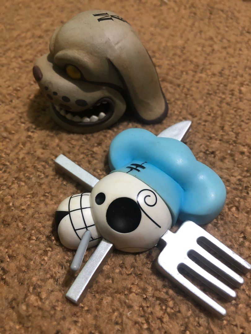 One piece garps dog helmet and sanji crossbone flag ref magnet, Hobbies ...