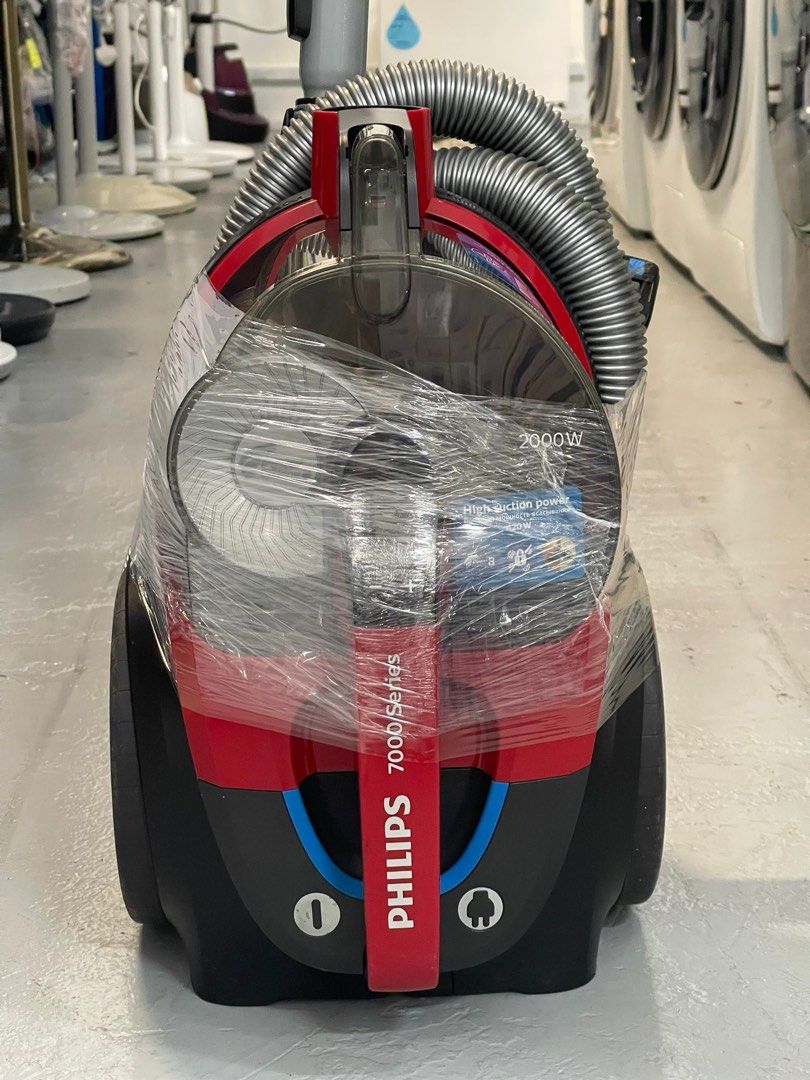 PHILIPS FC9728 BAGLESS VACUUM CLEANER (2000W) Condition 8/10 $110, TV ...