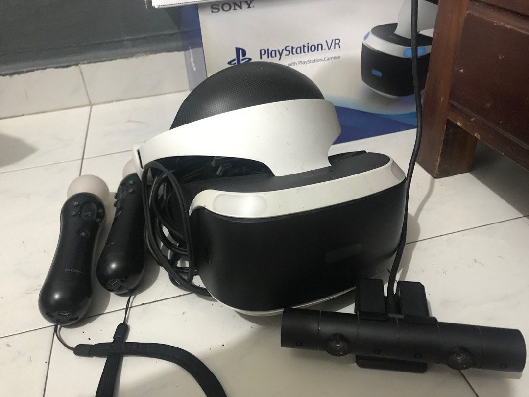 Ps4 VR set, Video Gaming, Gaming Accessories, Controllers on Carousell