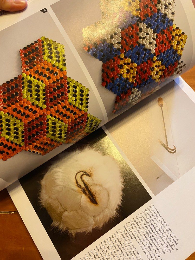 Raw+Material=Art Mixed Media Art, 興趣及遊戲, 書本 & 文具, 教科書 - Carousell