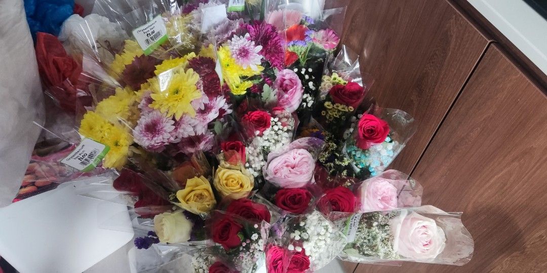 Real Flower Bouquet, Hobbies & Toys, Stationery & Craft, Flowers ...