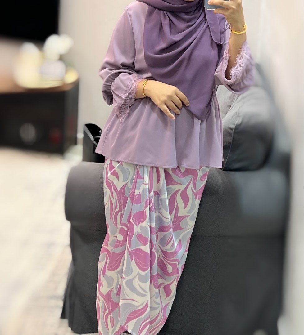SATIN Lace Pario Set in Purple, Women's Fashion, Muslimah Fashion, Baju ...
