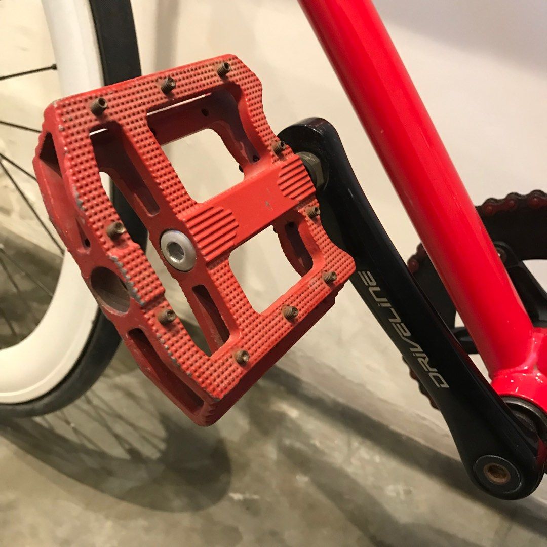 Sepeda Fixie in Red (Frame Lokal), Olah Raga, Sepeda di Carousell