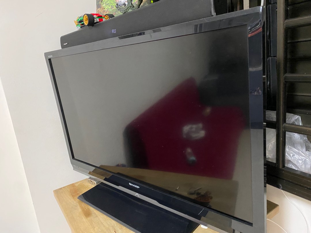Sharp Aquos LED TV 32 inch, TV & Home Appliances, TV & Entertainment ...