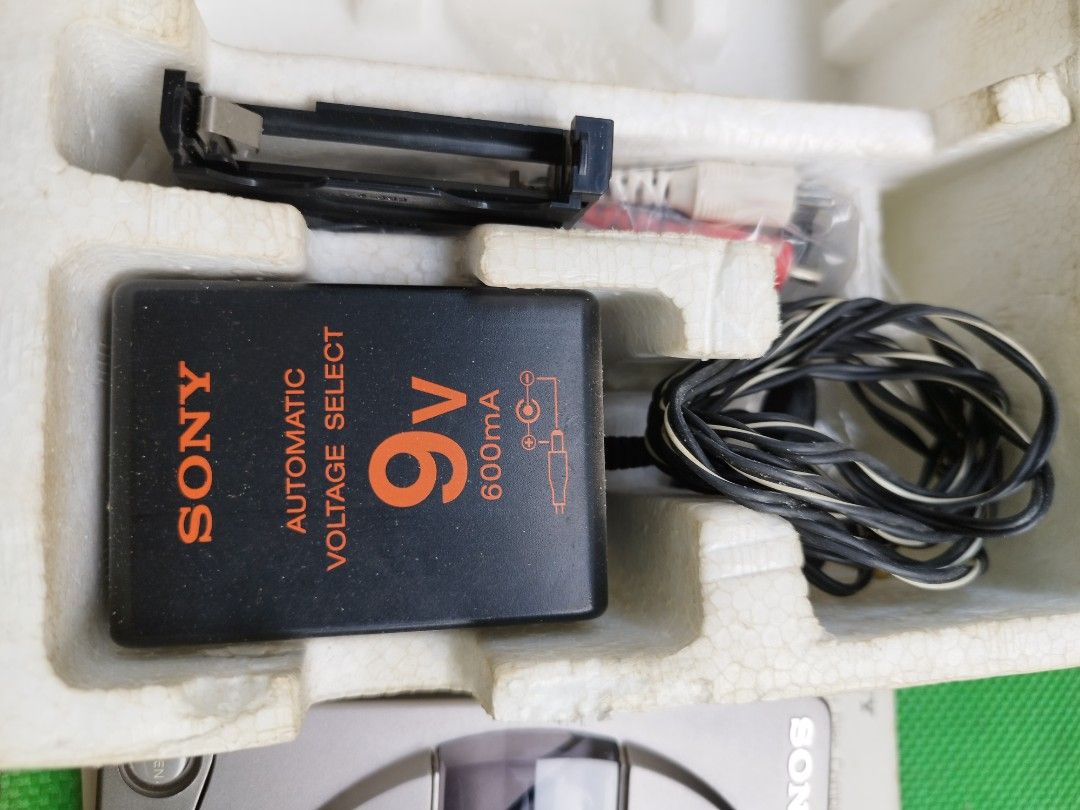 Sony D90 DISCMAN全套, 興趣及遊戲, 音樂、樂器 & 配件, 音樂與媒體 - CD 及 DVD - Carousell