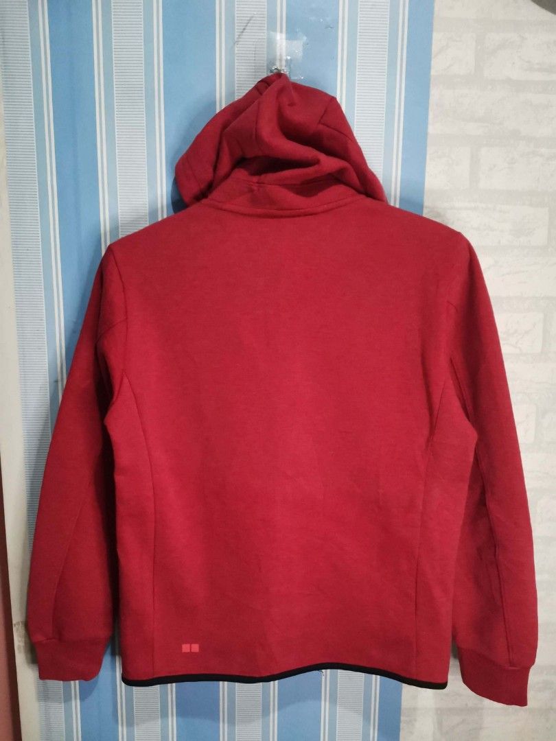 SWEATER UNIQLO DRY HOODIE MERAH, Fesyen Wanita, Pakaian Wanita, Baju ...