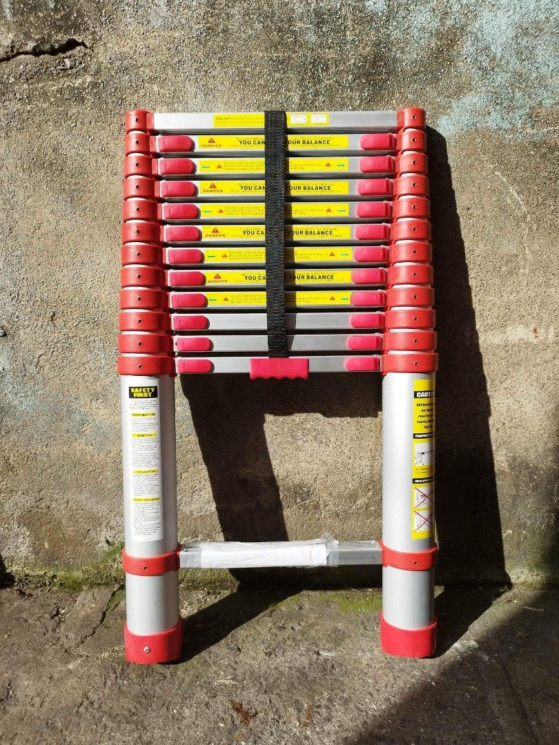 TELESCOPIC LADDER 4 meters, Furniture & Home Living, Home Improvement ...