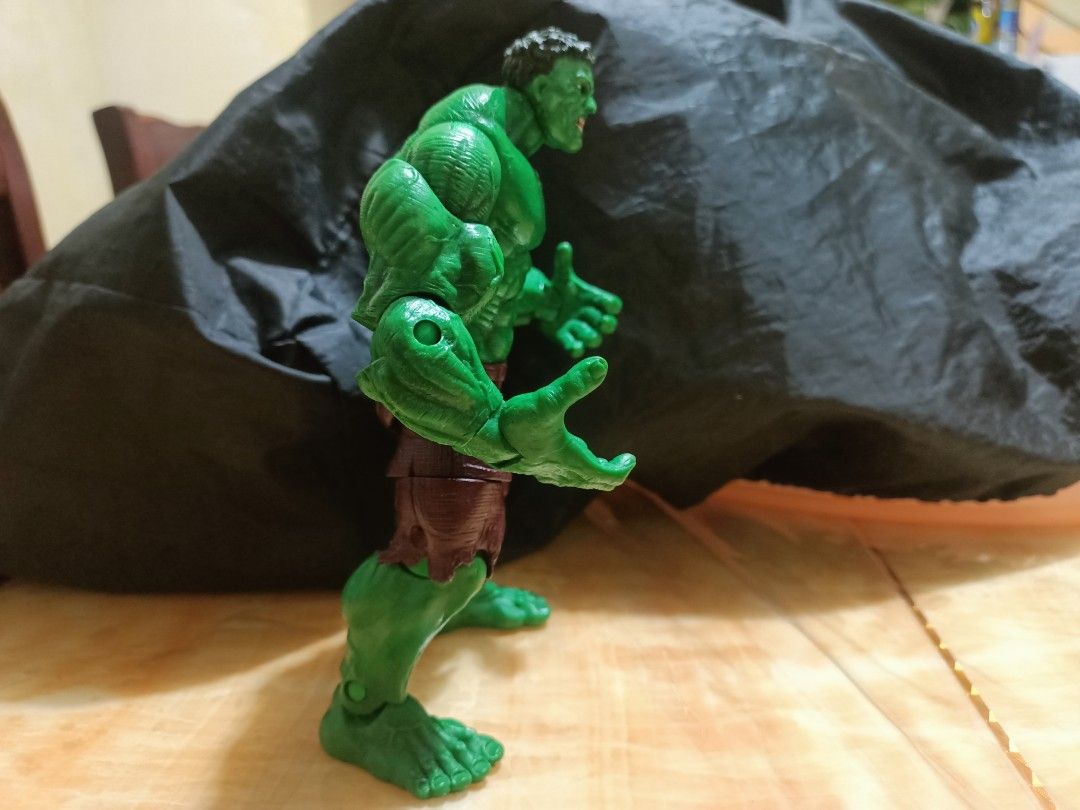 The Hulk Movie 2003 - Throwing hulk, Hobbies & Toys, Toys & Games on ...