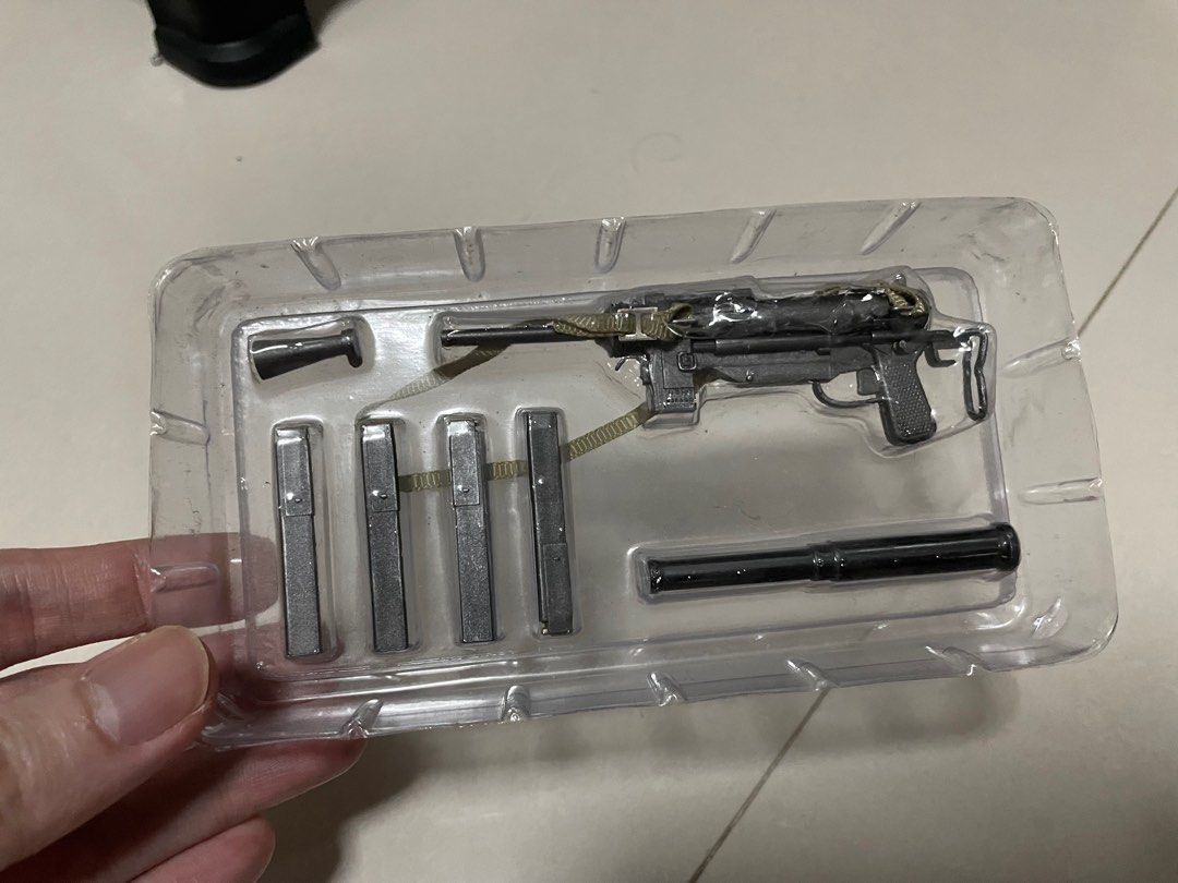 WTS 1/6 Scale Gun Weapon Good For Hot Toys, Hobbies & Toys, Toys ...