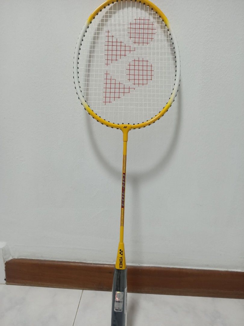 Yonex GR- 303 Badminton racket, Sports Equipment, Sports & Games ...