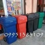 150L Wheeled Trash bin with wheels, Furniture & Home Living, Cleaning ...