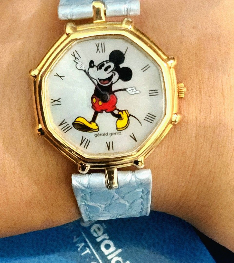 18k Gold gerald Genta Disney Mickey Mouse MOP, Luxury, Watches on Carousell