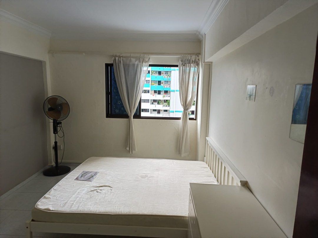 25 Marsiling Drive: looking for single Chinese male, Property, Rentals ...