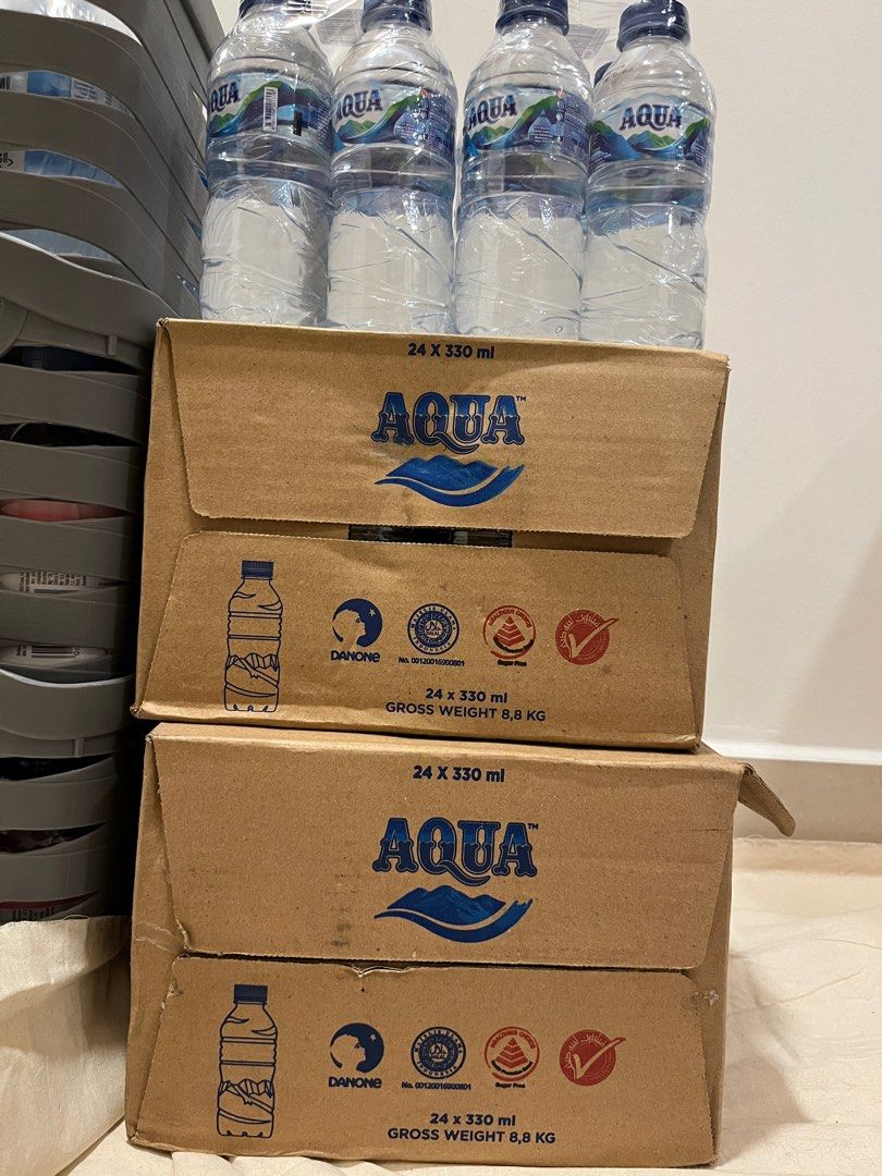 Aqua water 330ml bottles, Food & Drinks, Beverages on Carousell