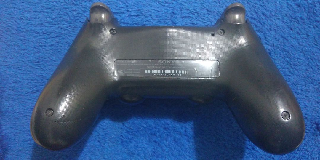 Authentic DS4 Controller (v2), Video Gaming, Gaming Accessories ...