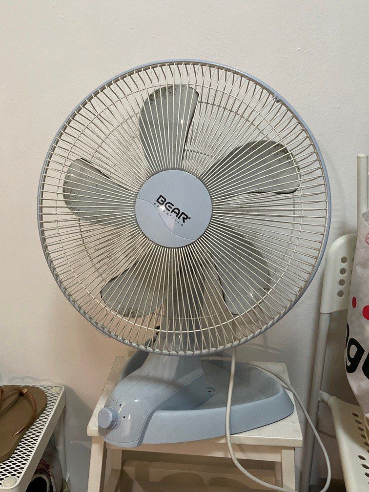 Bear Essentials Table Desk Fan 12 Inch FSD 351, Furniture & Home Living ...